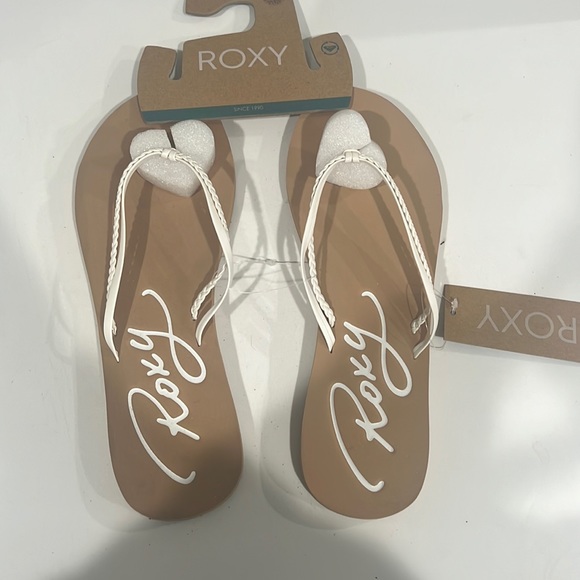 Roxy | Shoes | Roxy Flip Flops | Poshmark